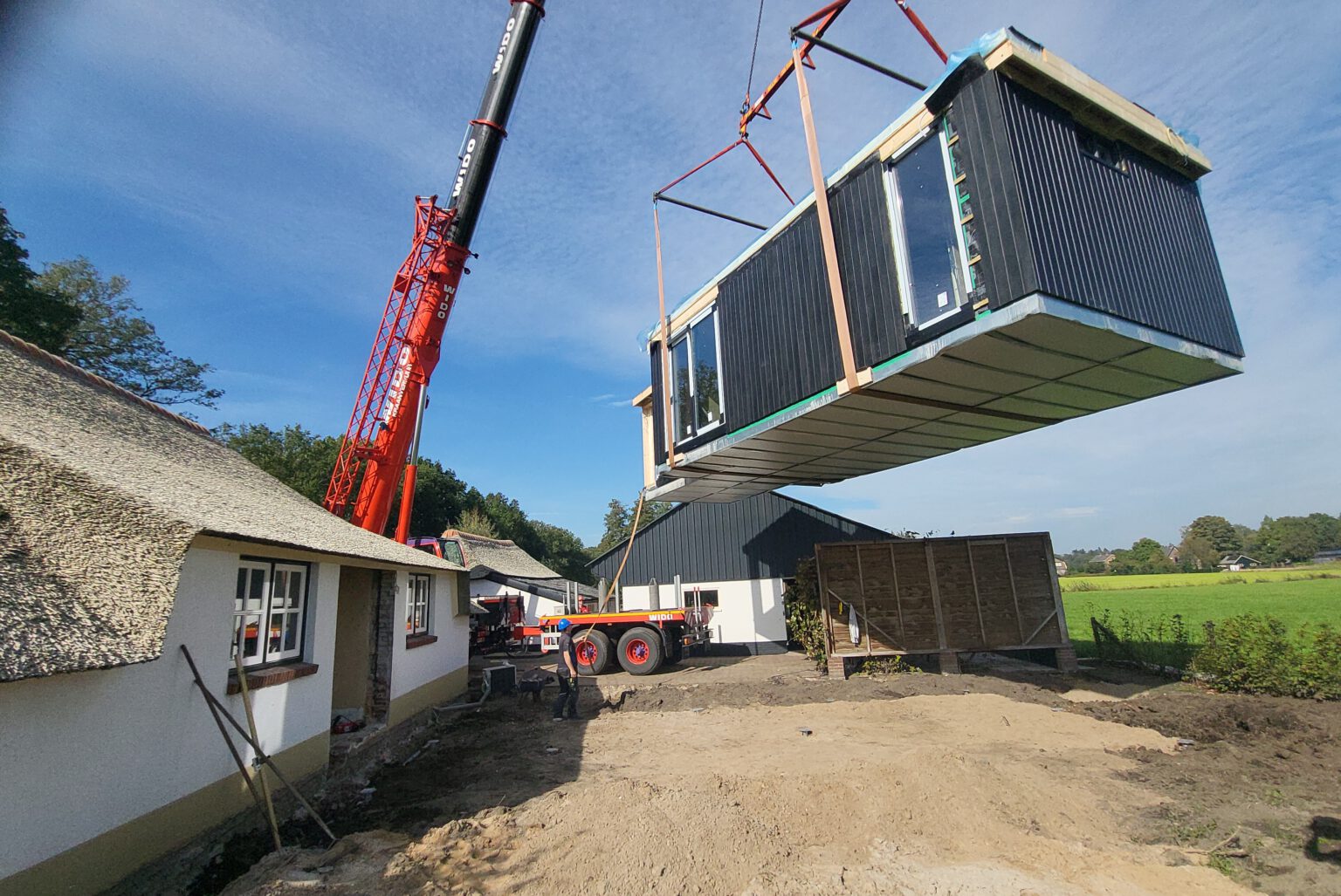van Hout Prefab, duurzame houten aanbouw of bijgebouw.